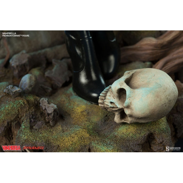 Sideshow Collectibles Vampirella Premium Format Figure Merchandise | Zavvi