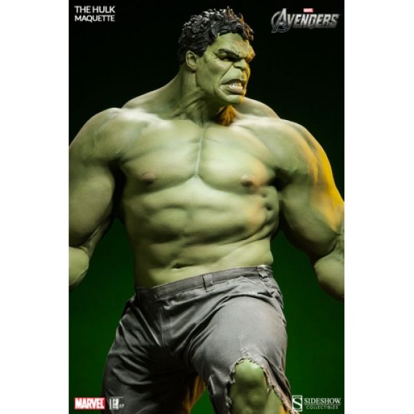 Sideshow Collectibles The Avengers Hulk Statue Merchandise | Zavvi